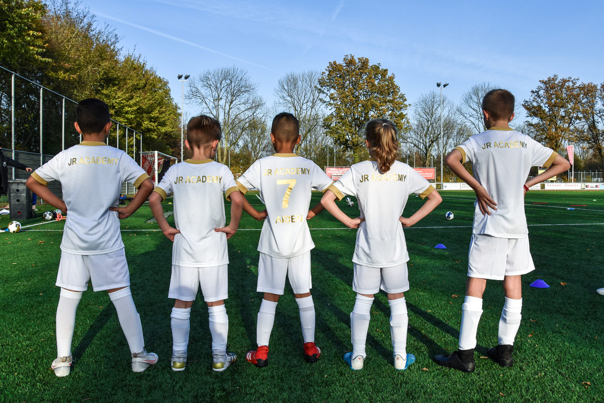 Over ons - JR Academy